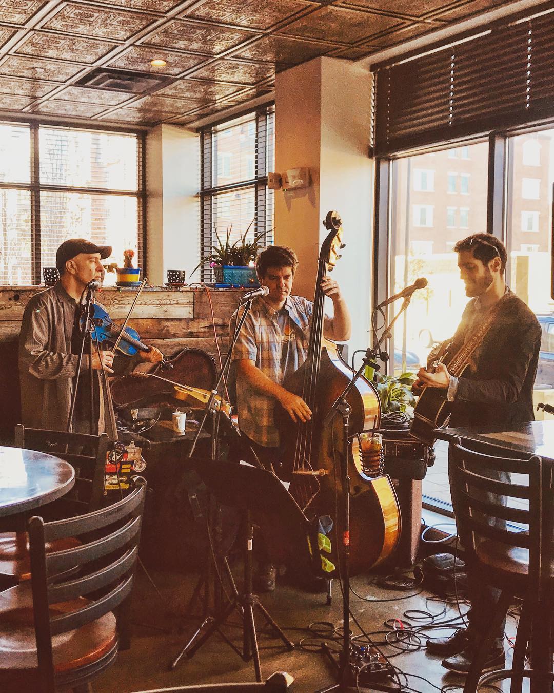 Rum Runners String Band – The Rum Runners play a mix of americana ...